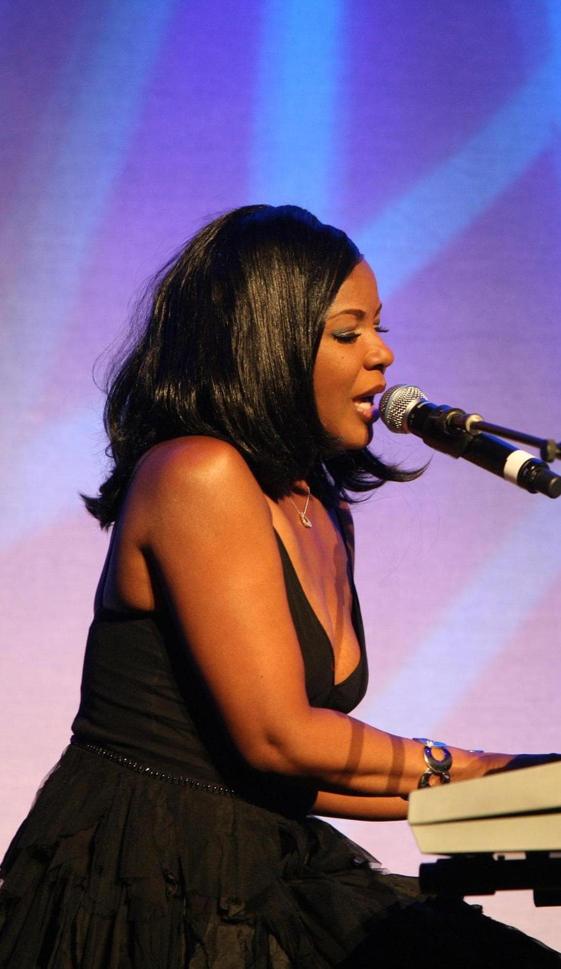 Angela Winbush Tickets & Concert Tour Dates 2024 | SeatGeek