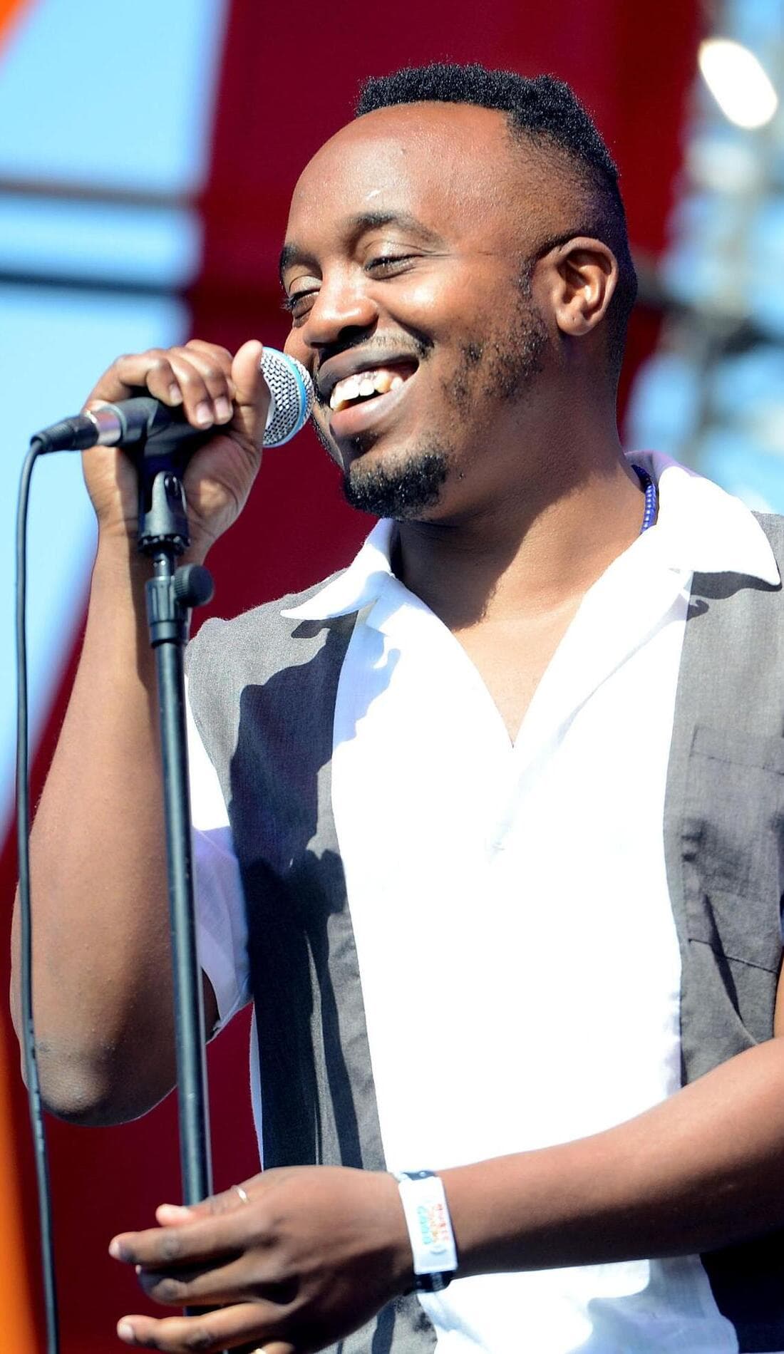 Durand Jones Tickets & Concert Tour Dates 2024 | SeatGeek