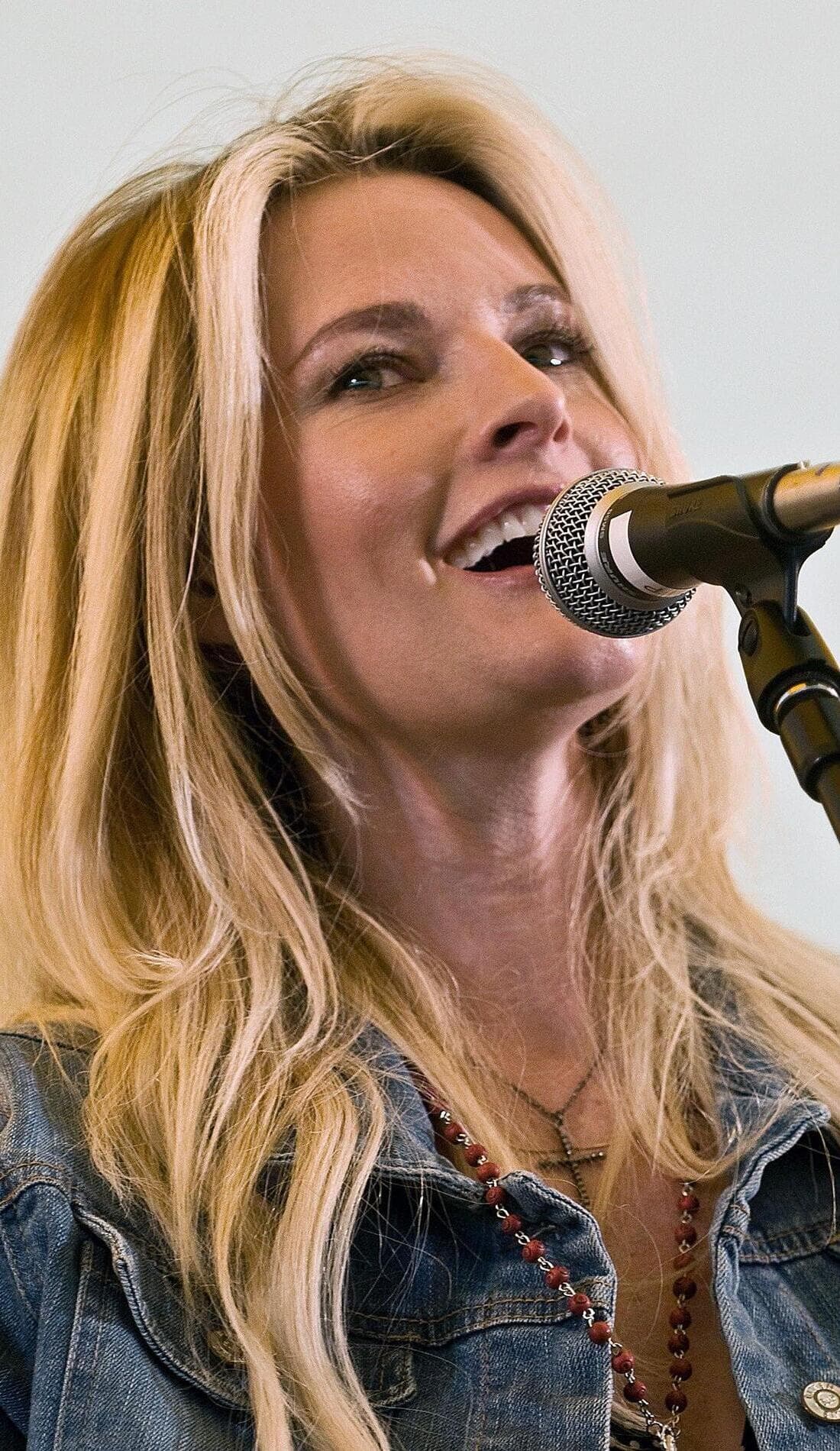 Elizabeth Cook Tickets & Concert Tour Dates 2024 | SeatGeek