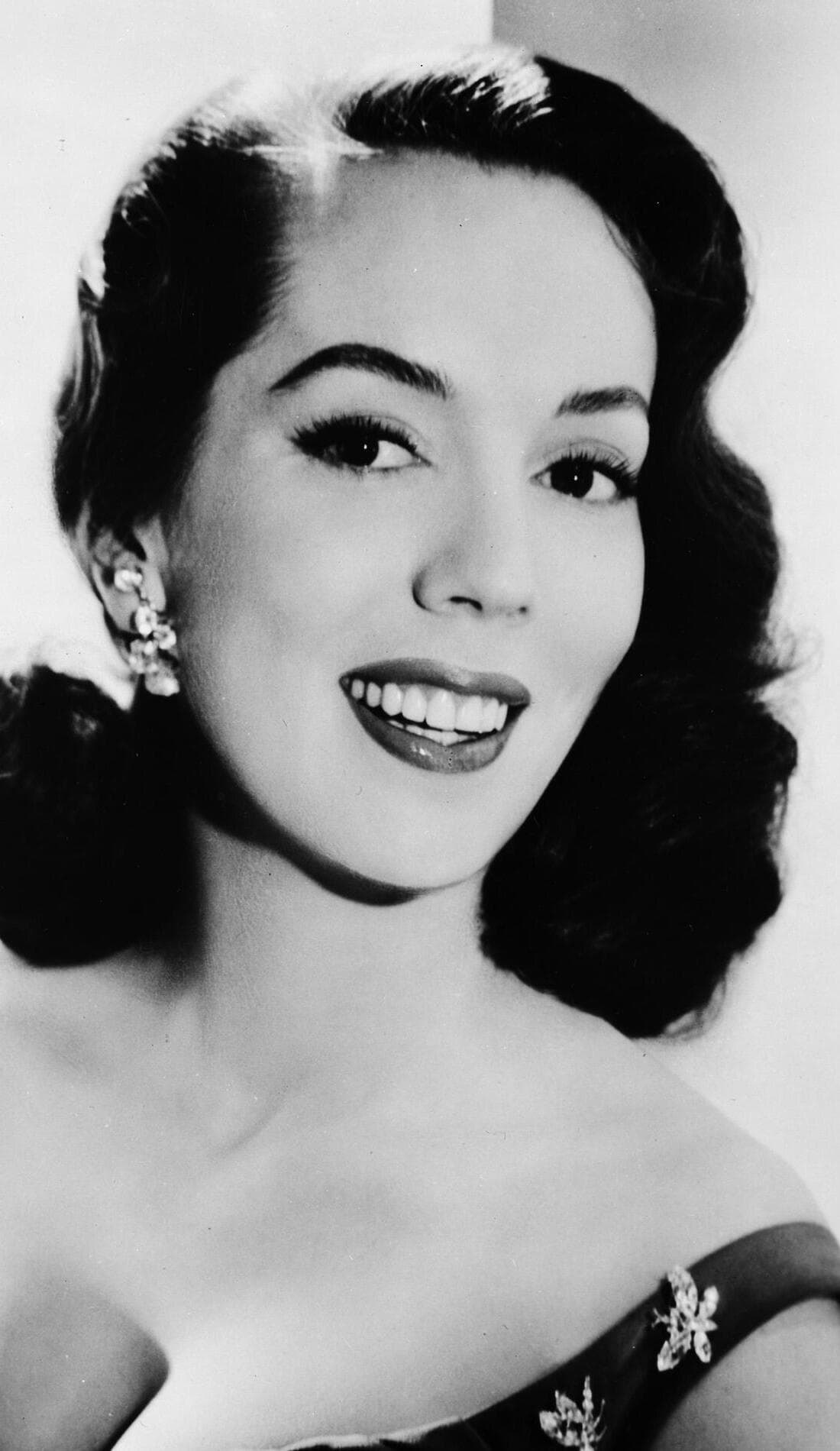 Lisa Kirk Tickets & Concert Tour Dates 2024 | SeatGeek