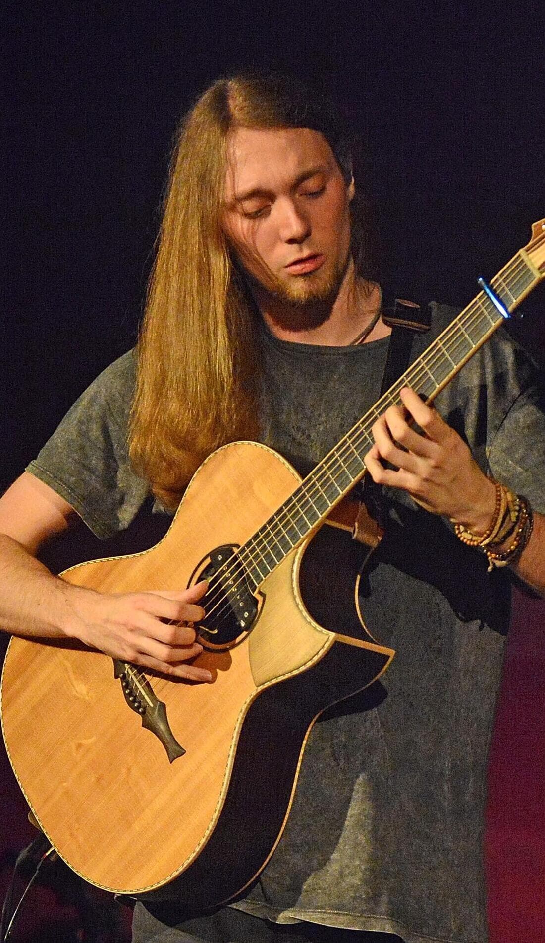 Mike Dawes Tickets & Concert Tour Dates 2024 | SeatGeek