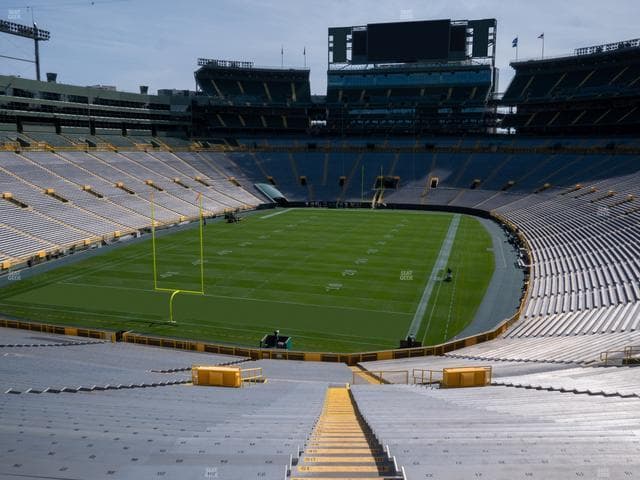 Lambeau Field Seating Chart & Seat Views | SeatGeek