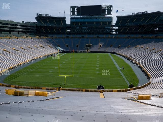 Lambeau Field Seating Chart & Seat Views | SeatGeek