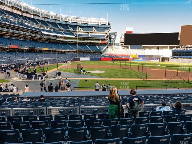 Yankee Stadium Seating Chart & Seat Views | SeatGeek