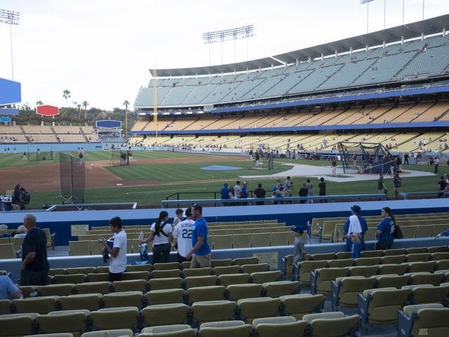 Dodger Stadium Seating Chart & Seat Views | SeatGeek