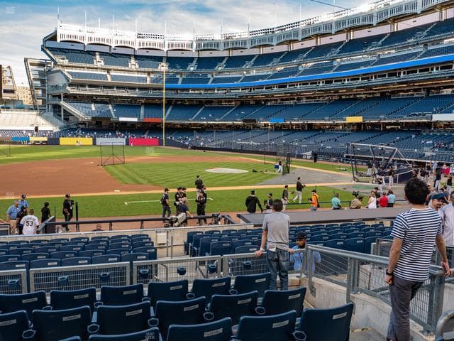 Yankee Stadium Seating Chart & Seat Views | SeatGeek