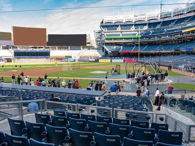Yankee Stadium Section Field Level 111 Seat View | SeatGeek