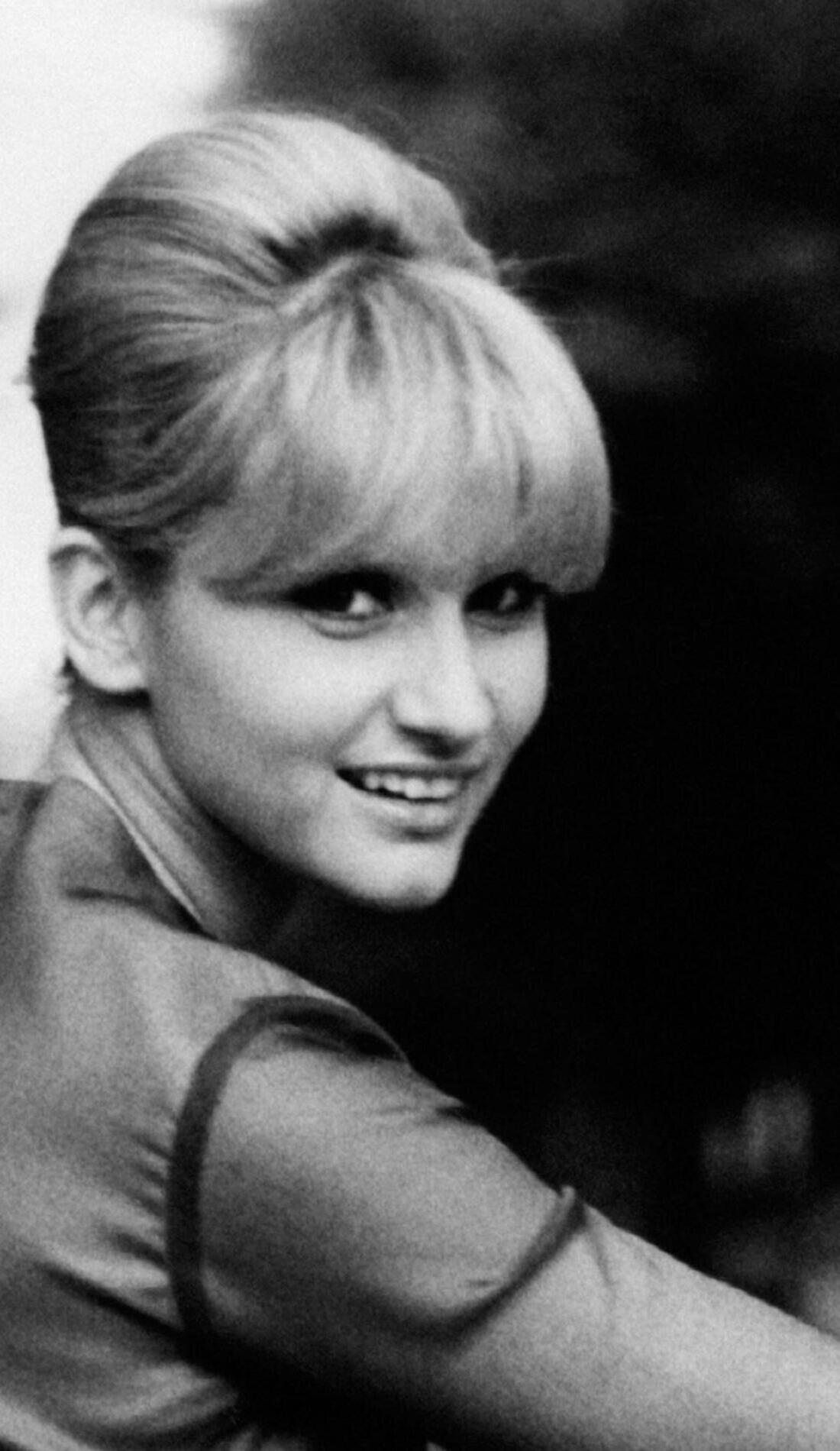 Carmen Villani Concert Tickets, 2023 Tour Dates & Locations | SeatGeek