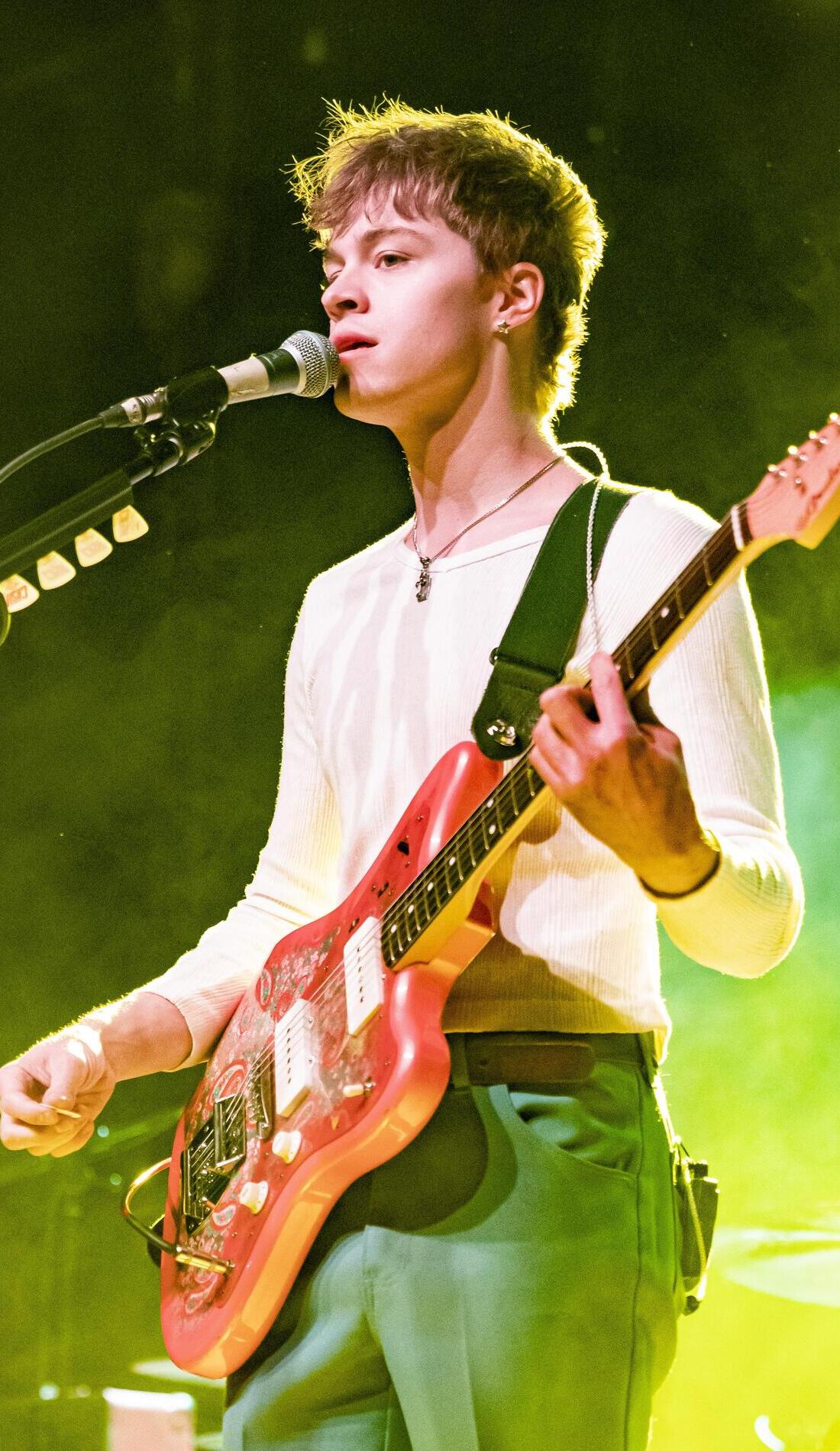 Christian Leave Concert Tickets, 2023 Tour Dates & Locations | SeatGeek