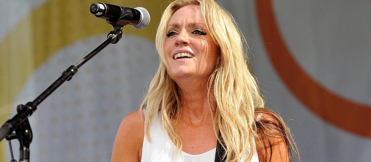 Clare Dunn Concert Tickets and Tour Dates | SeatGeek