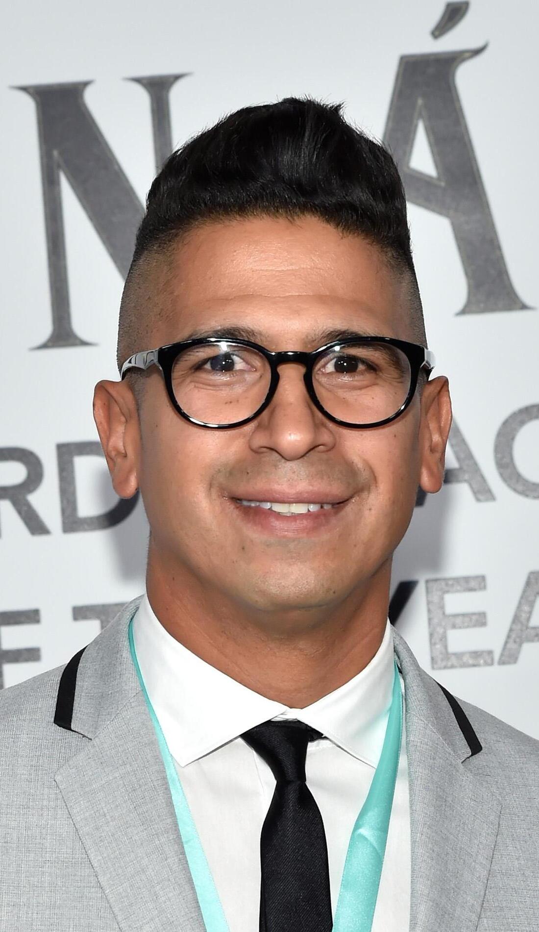 Daniel Calveti Concert Tickets, 2023 Tour Dates & Locations | SeatGeek