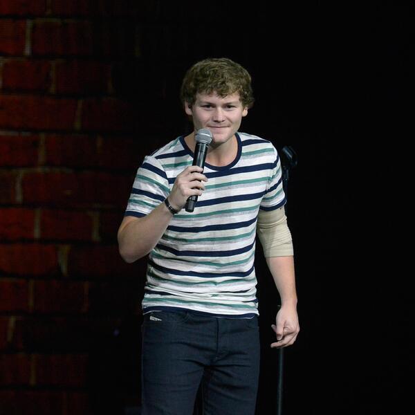 Drew Lynch Tickets, 2024-2025 Tour Dates | SeatGeek.ca