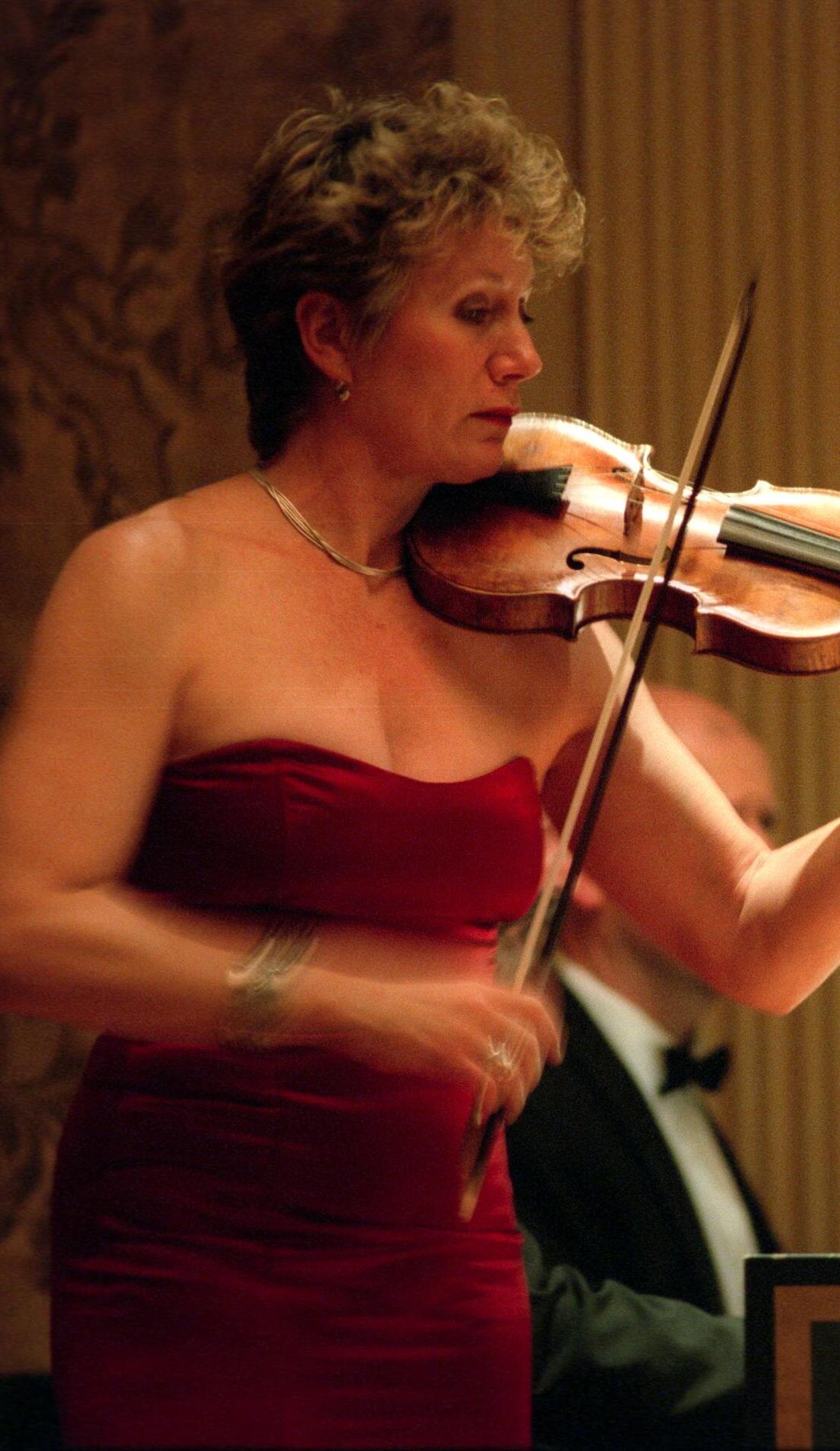 Elizabeth Wallfisch Tickets - 2022 Elizabeth Wallfisch Concert Tour ...