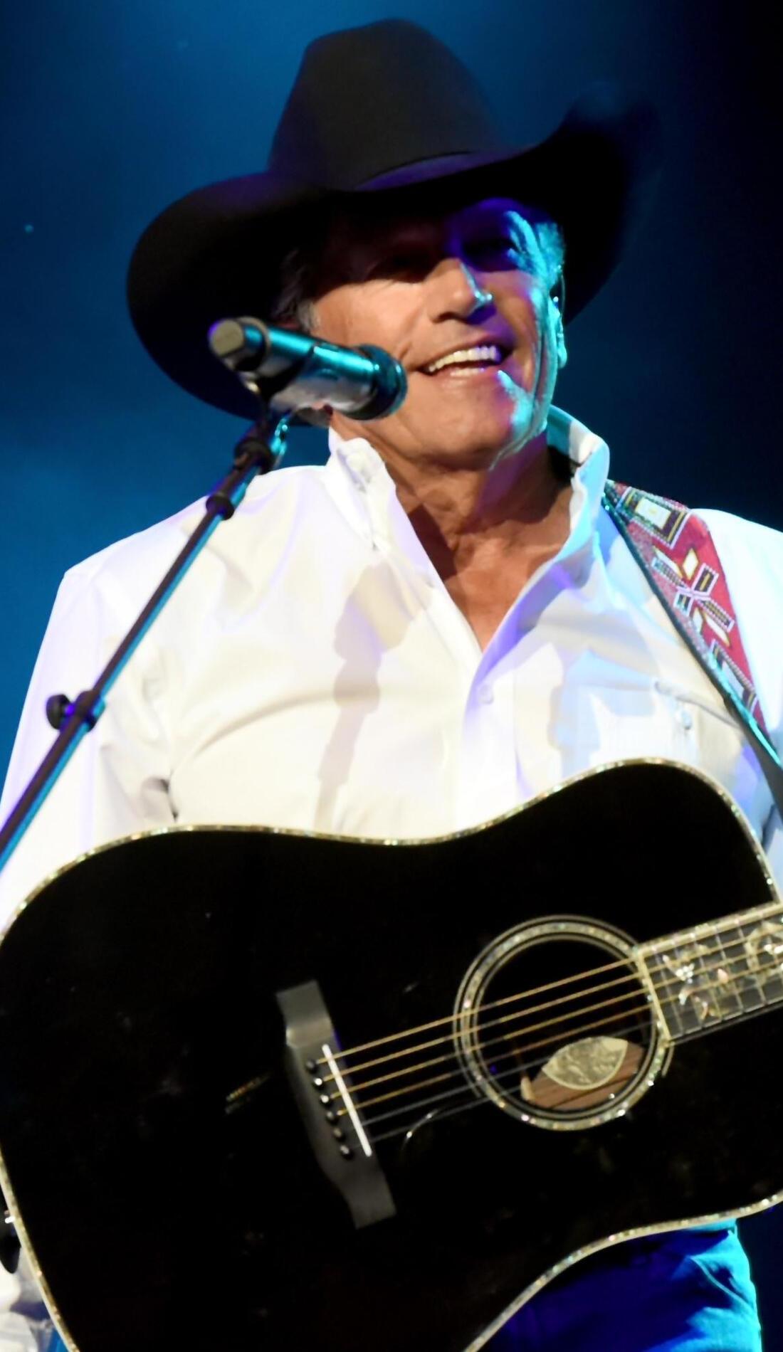 George Strait Tickets - 2022 George Strait Concert Tour | SeatGeek