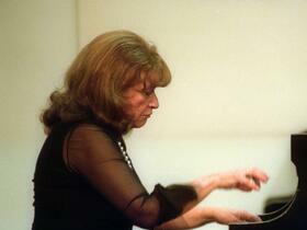 Idil Biret Tickets, 2024 Concert Tour Dates | SeatGeek