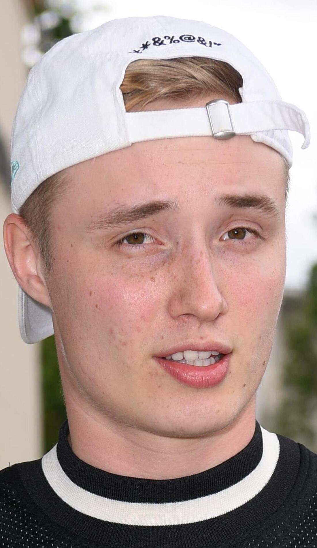 Isac Elliot Concert Tickets, 2023 Tour Dates & Locations | SeatGeek