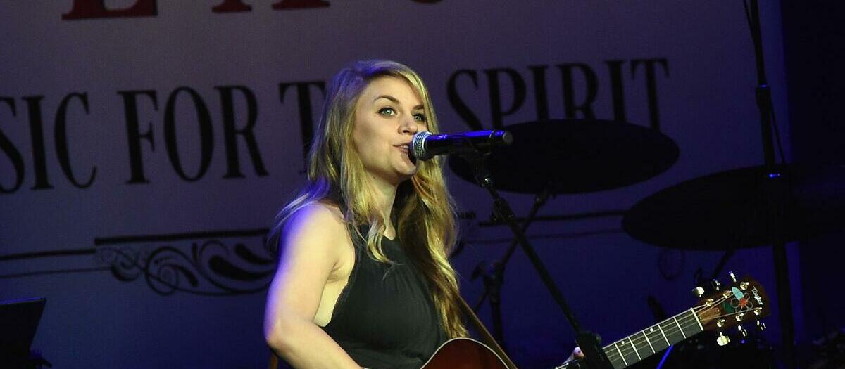 Jillian Edwards Concert Tickets, 2023 Tour Dates & Locations | SeatGeek