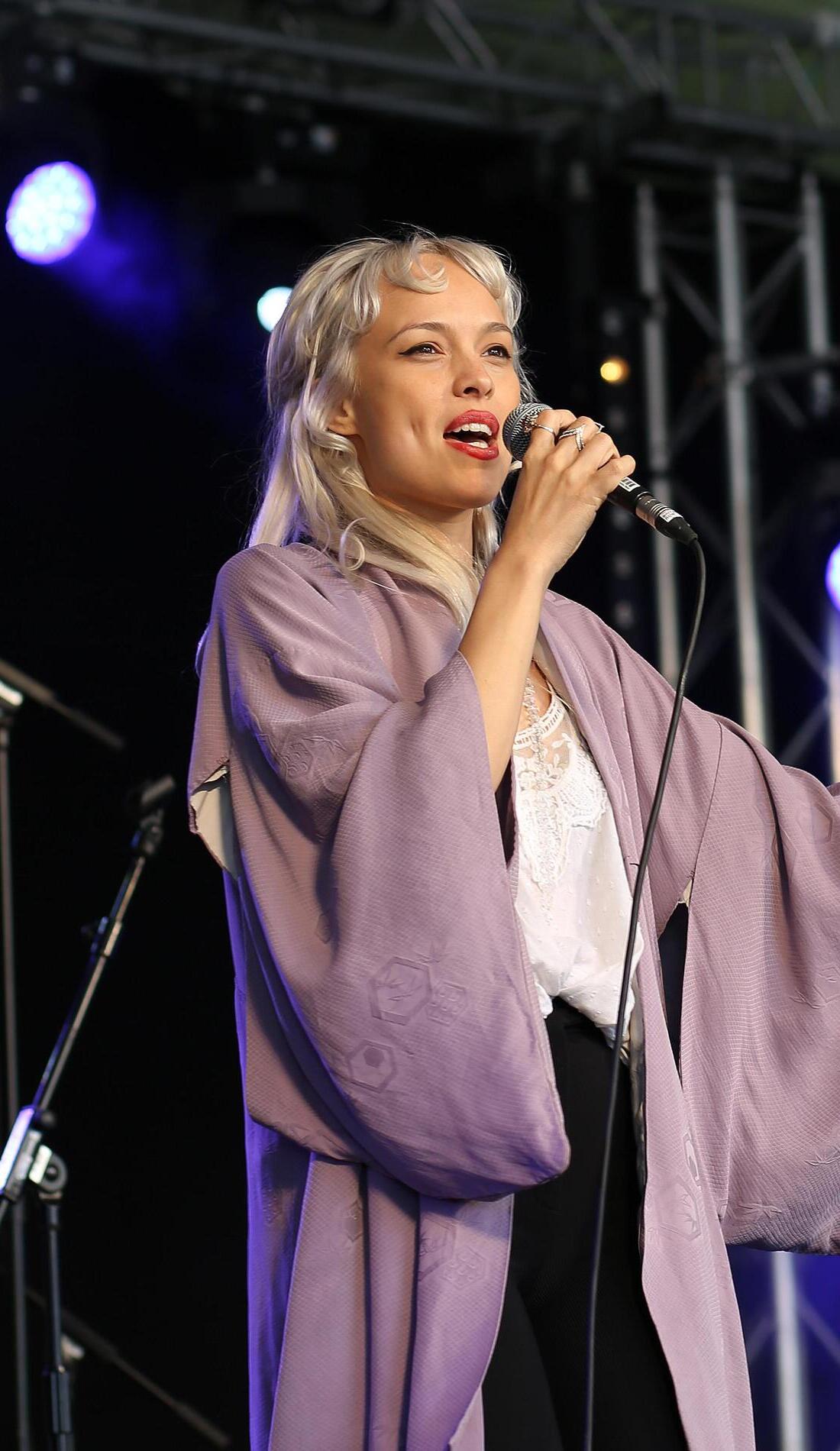 Kate Earl Concert Tickets, 2023 Tour Dates & Locations | SeatGeek