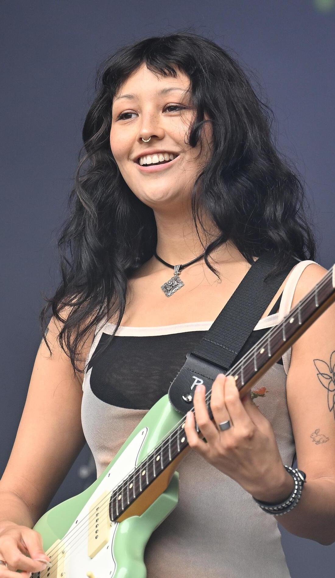 Luna Li in Los Angeles, 2023 Concert Tickets | SeatGeek