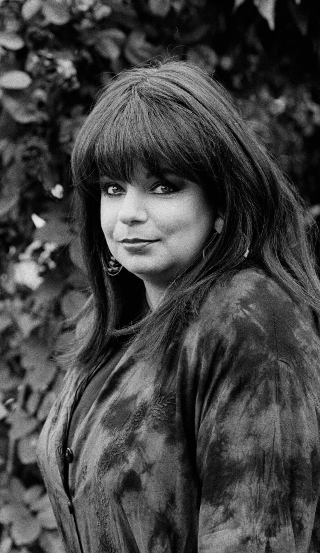 Mariska Veres Concert Tickets, 2022-2023 Tour Dates & Locations | SeatGeek