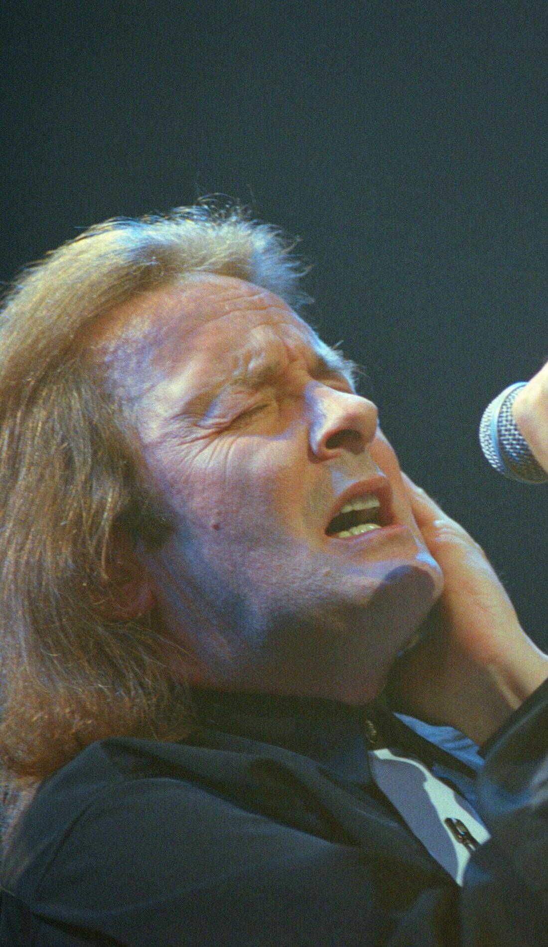 Max Werner Concert Tickets, 2023 Tour Dates & Locations | SeatGeek