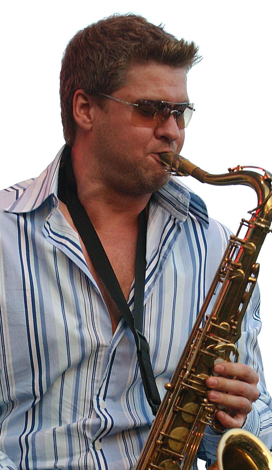 Michael Lington Concert Tickets, 2023 Tour Dates & Locations | SeatGeek