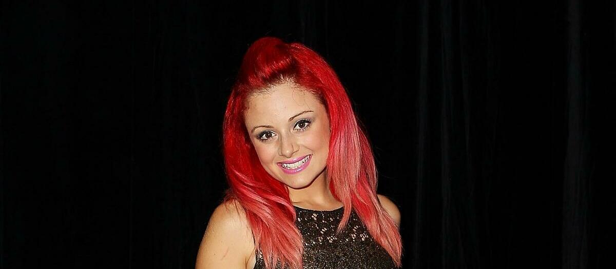 Sarah De Bono Concert Tickets, 2023 Tour Dates & Locations | SeatGeek