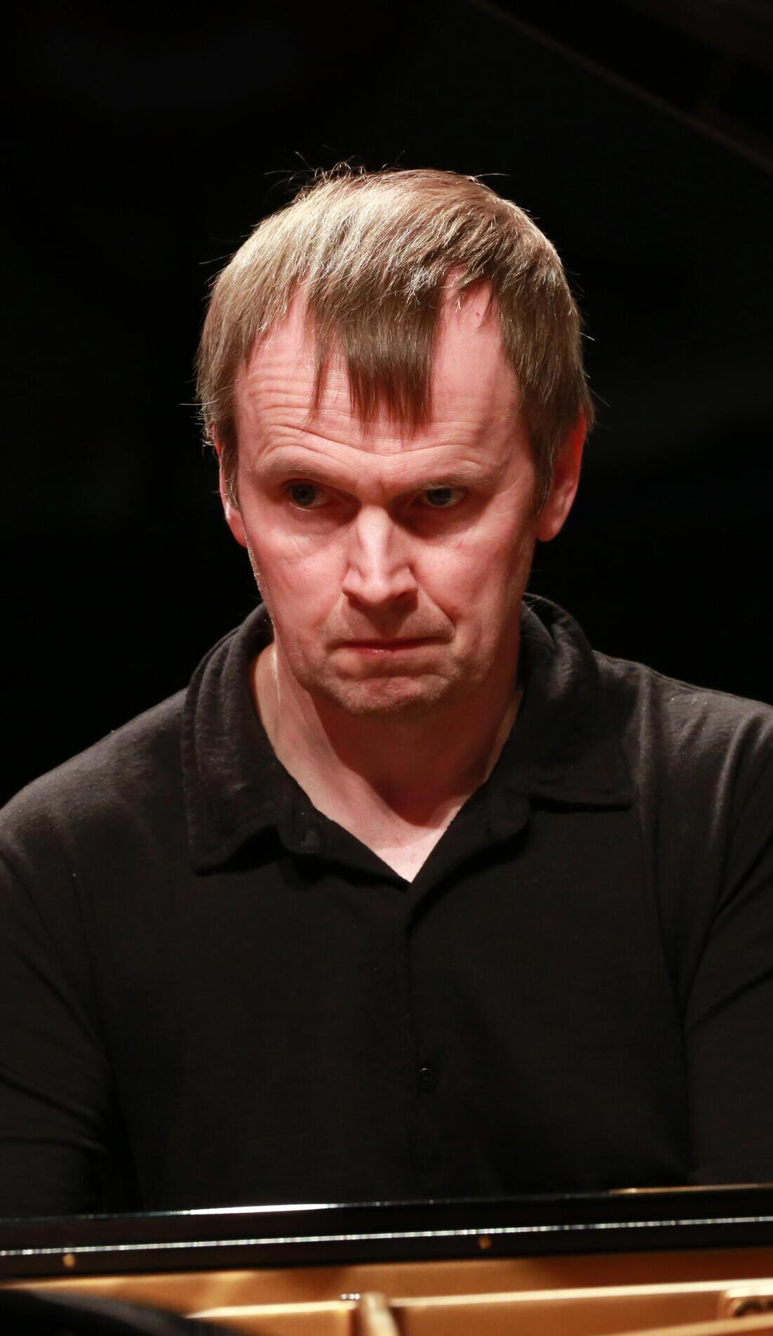 Steven Osborne Concert Tickets, 2023 Tour Dates & Locations | SeatGeek