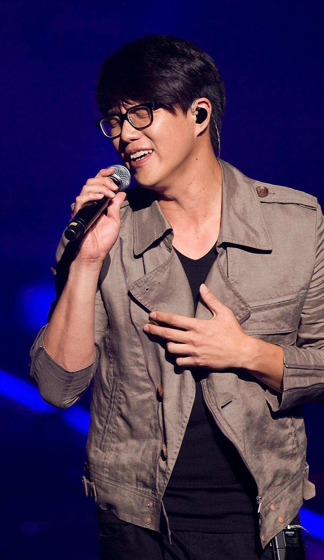 Sung Si Kyung Concert Tickets, 2023 Tour Dates & Locations | SeatGeek