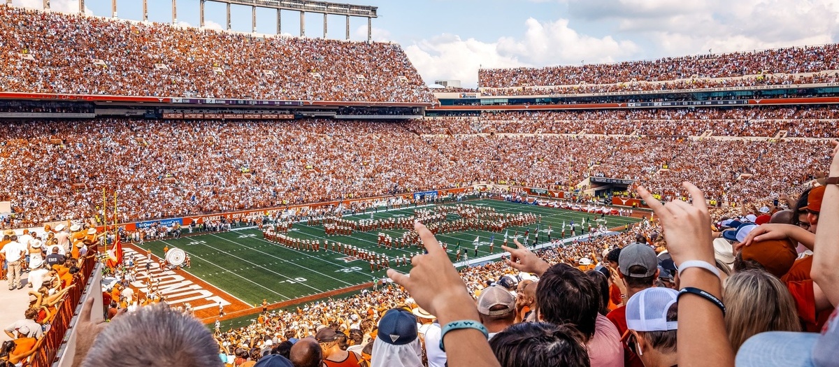 Texas Longhorns Football Tickets - 2022 Texas Games | SeatGeek