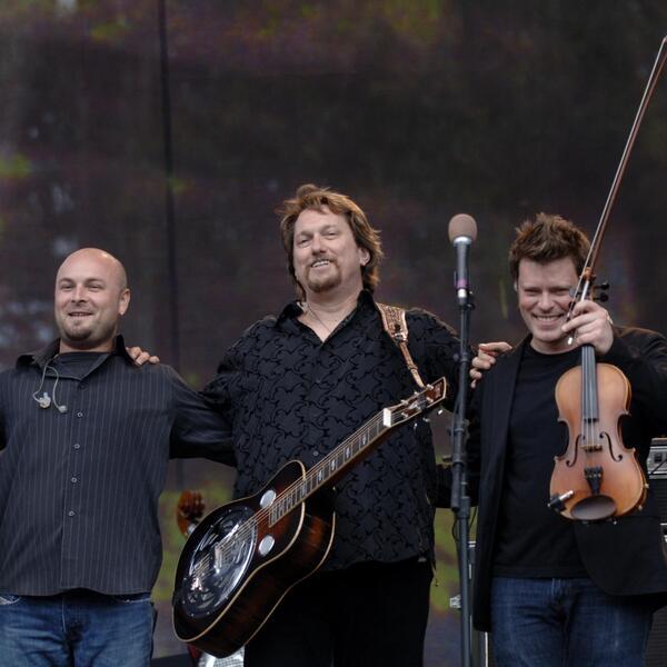 The Jerry Douglas Band Concert Parking Passes | SeatGeek