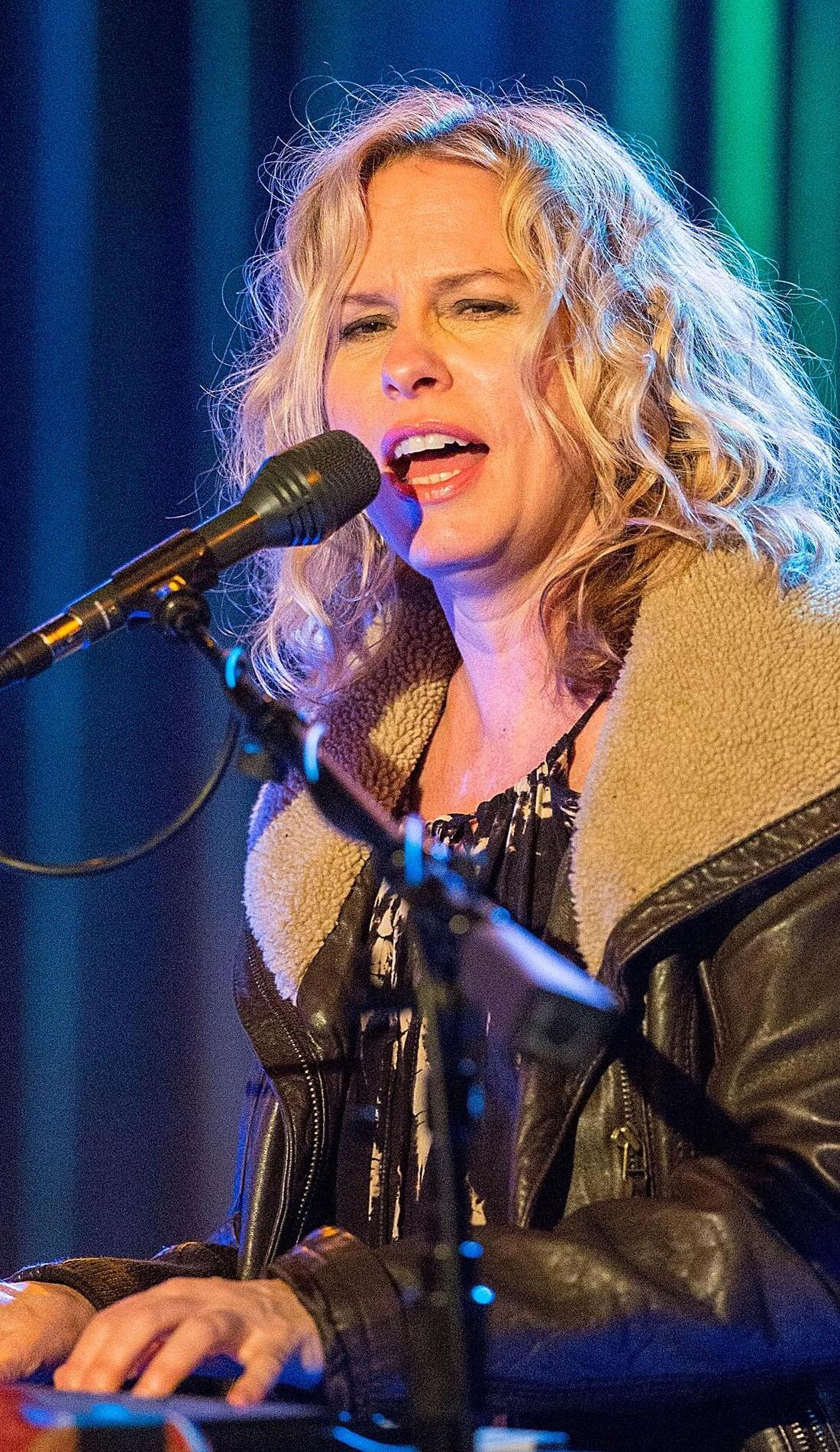 Vonda Shepard Concert Tickets and Tour Dates | SeatGeek